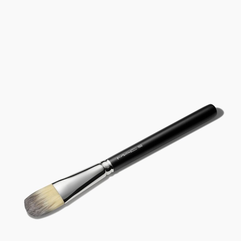 Gesichtspinsel | Foundation-Pinsel | MAC Cosmetics – Offizielle Website