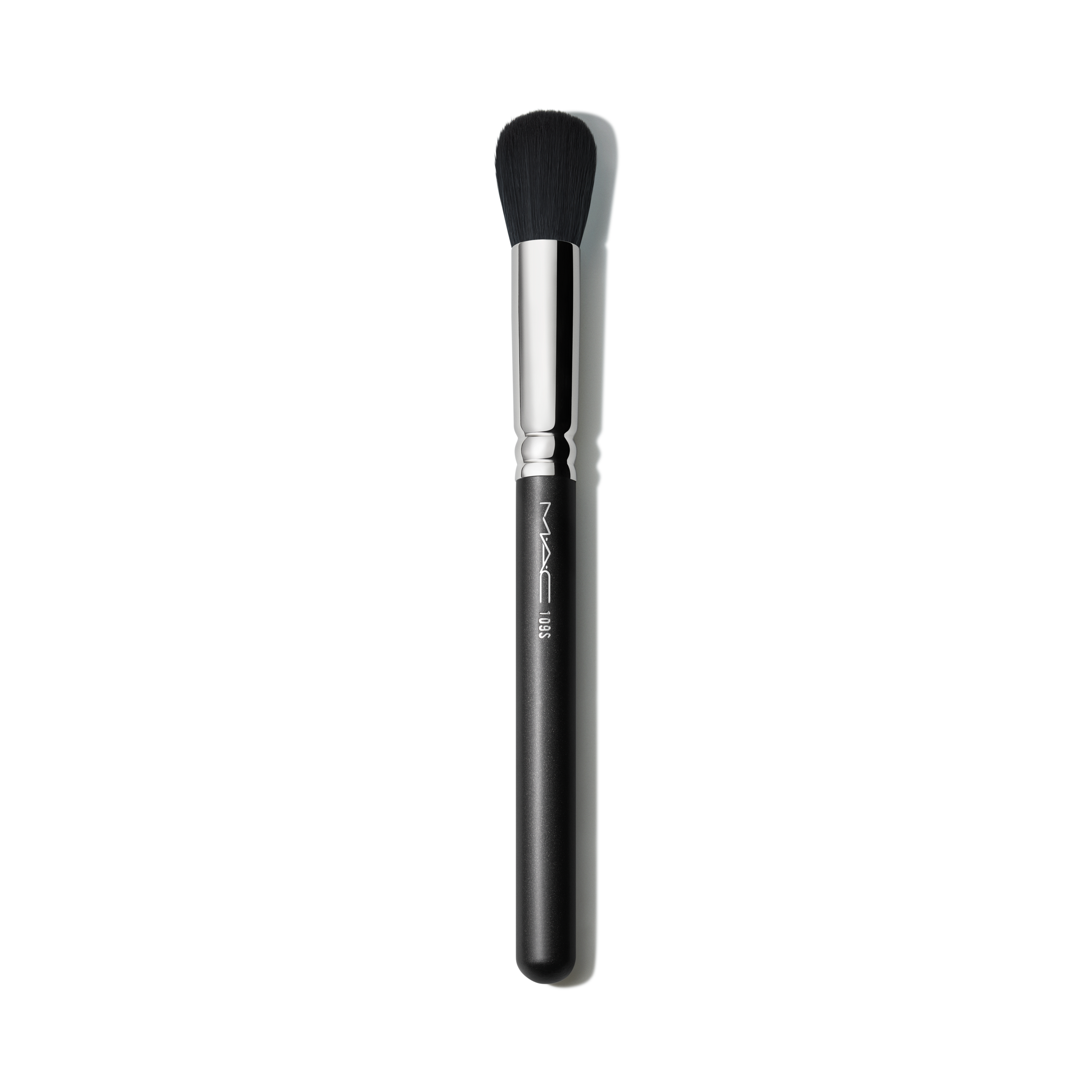 109 Synthetic Small Contour Brush | MAC Cosmetics